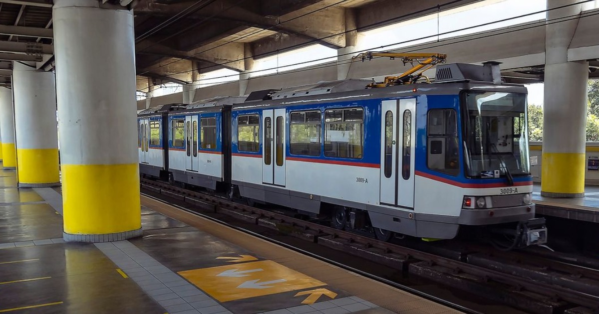 Student lanes for MRT-3, LRT-2 now open • PhilSTAR Life